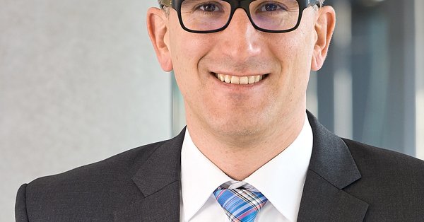 Prof. Dr. Sven Laumer